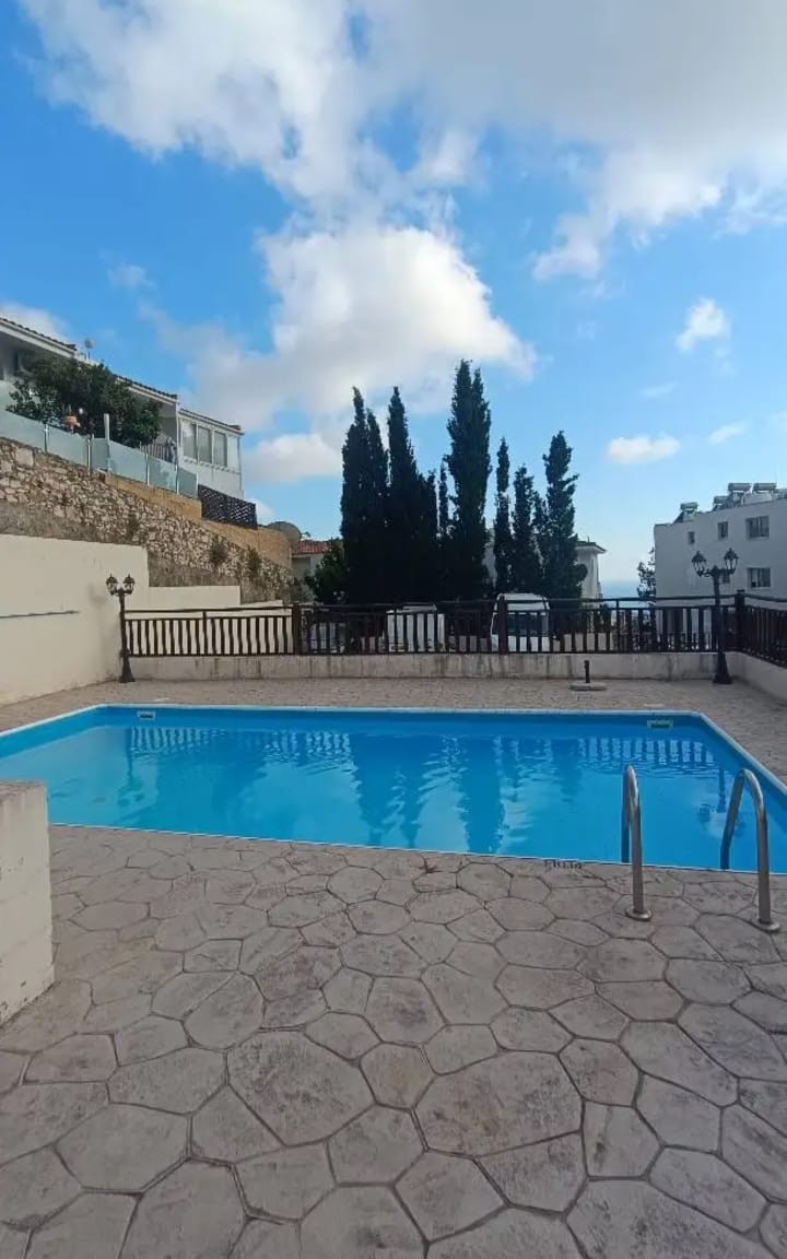 Peyia, Paphos Ground Floor Apartment For Rent | DT4889